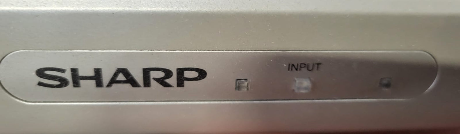 Sharp PN-L702B touchscreen, zilver, 70 inch — Hergebruikalles.nl